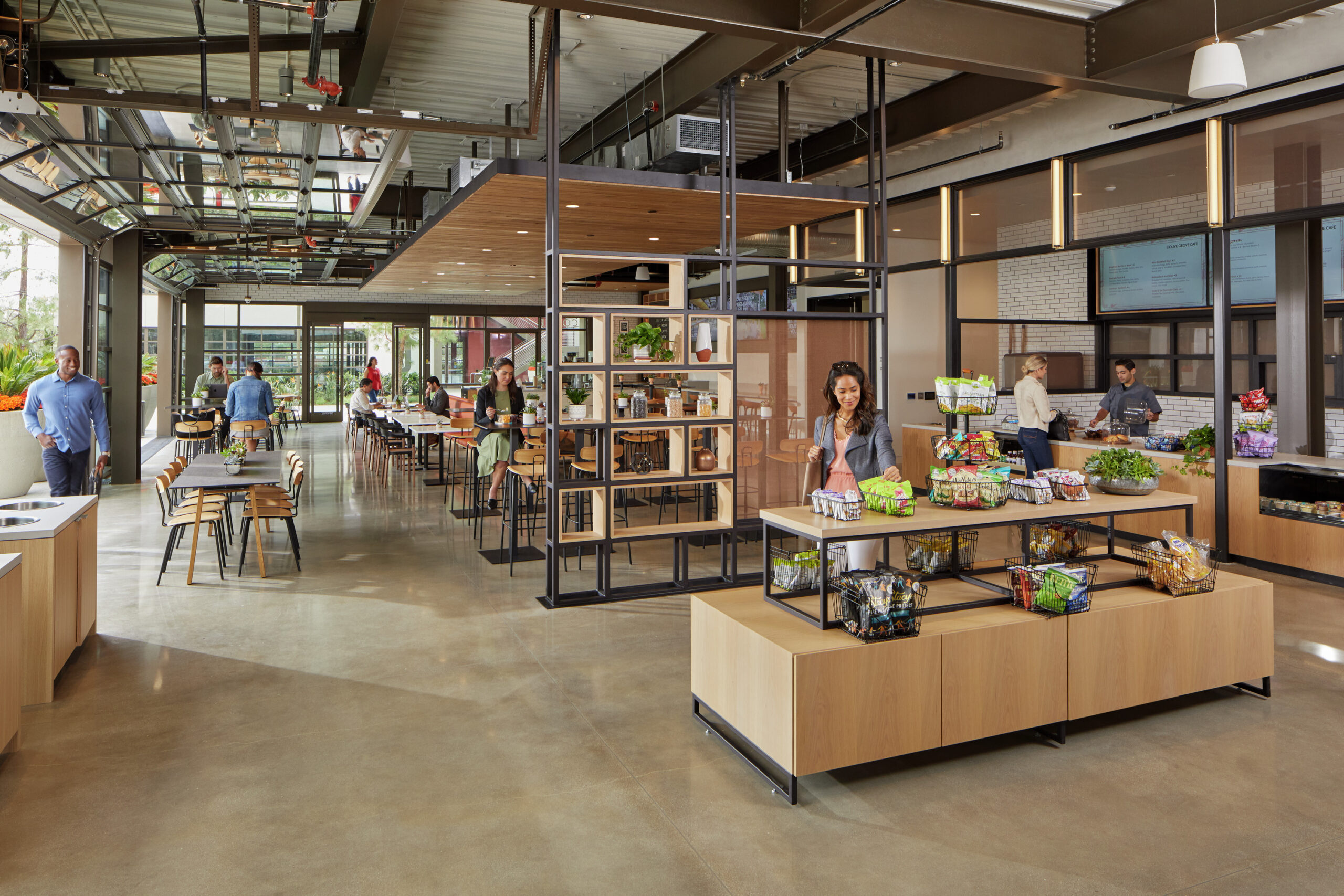4 Benefits to Offering Your Employees Free or Discounted Meals